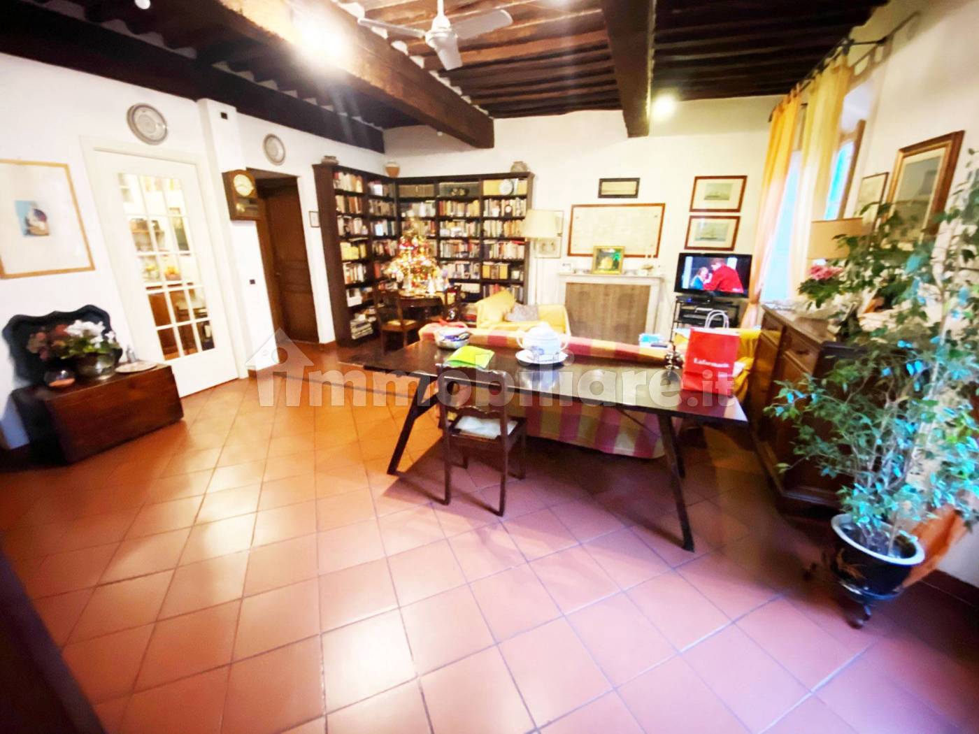 Appartamento via del Battistero 8, Piazza Anfiteatro - Torre Guinigi, Lucca