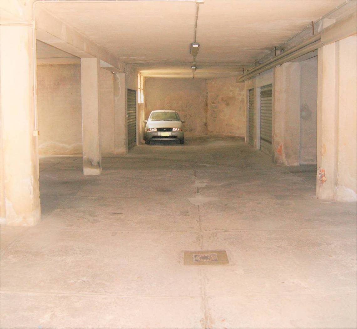 Posto auto - moto in Vendita