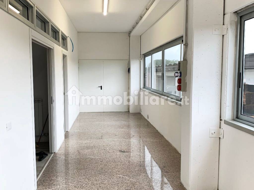 Capannone via Ponte Grasso 7B, Salzano, Rif. 84856958 - Immobiliare.it
