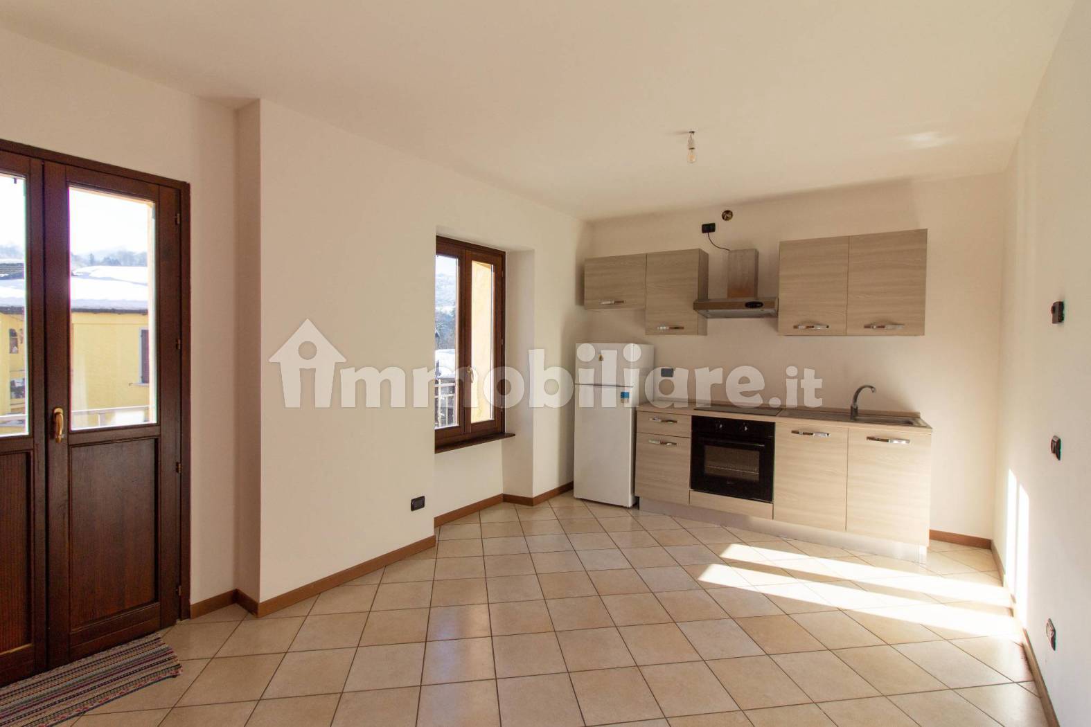 Trilocale via Scotti 12, Laino