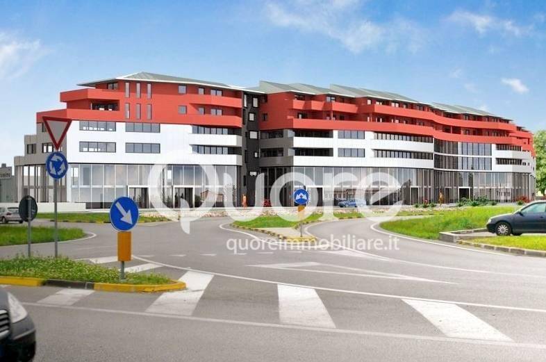 Locale commerciale in Vendita