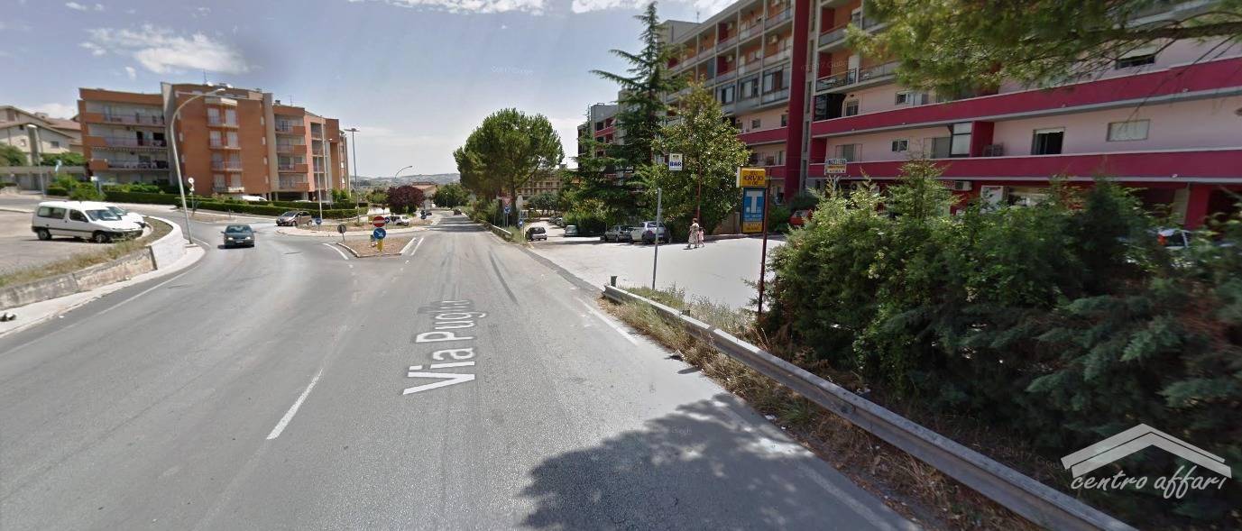 Locale commerciale in Vendita