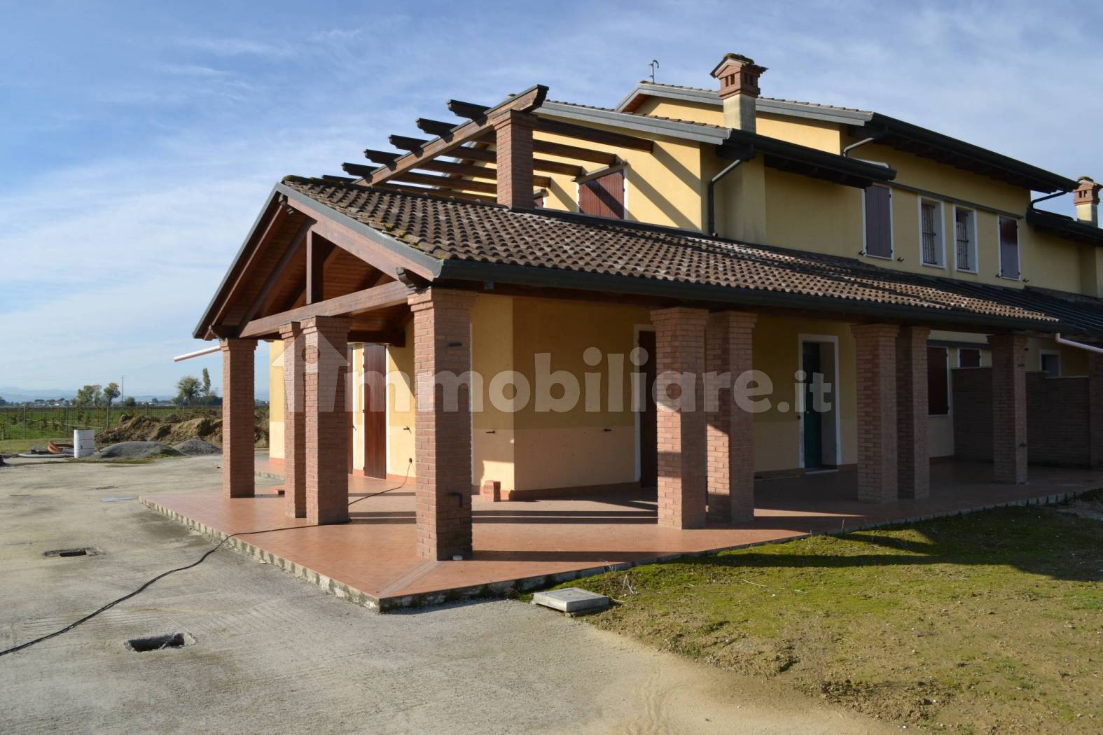 Villa bifamiliare via del Confine, Bagnile, Cesena