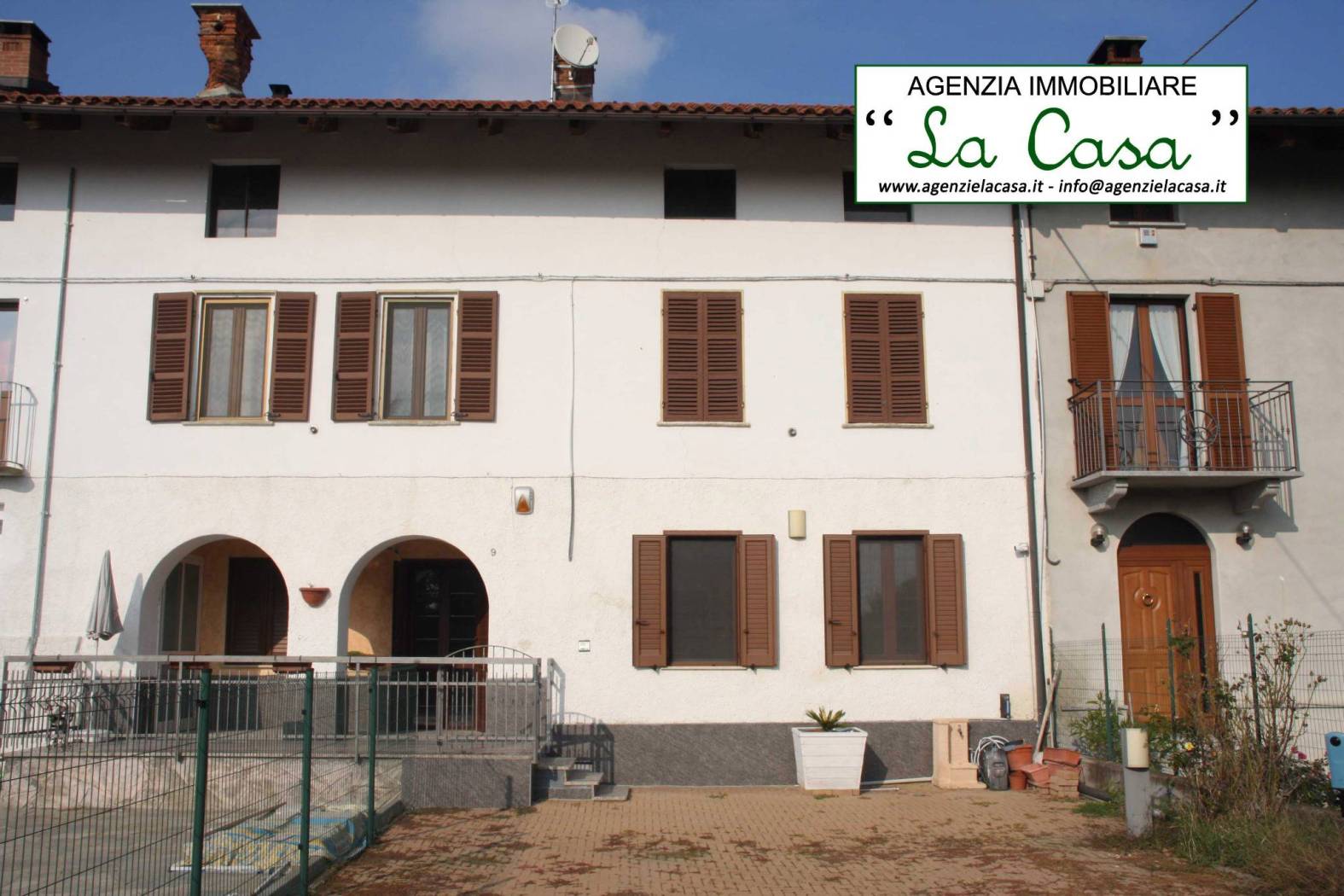 Quadrilocale San Antonio, Ferrere