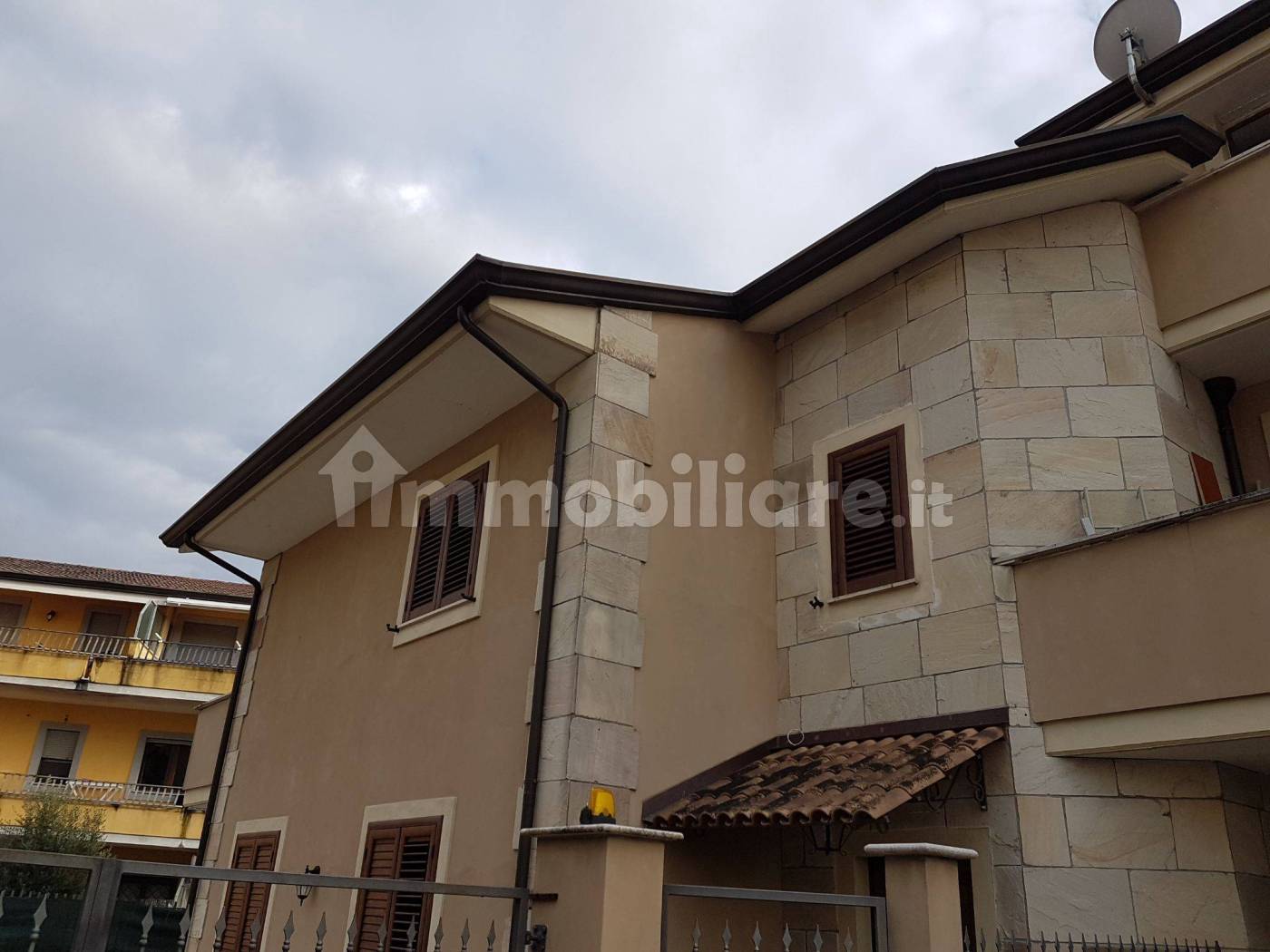 Quadrilocale viale dei Mille 123, Centro, Piedimonte San Germano