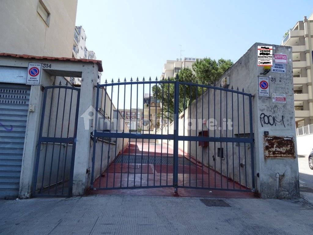 Posto auto - moto via Giuseppe Capruzzi 314, Bari, Rif. 76868534 ...