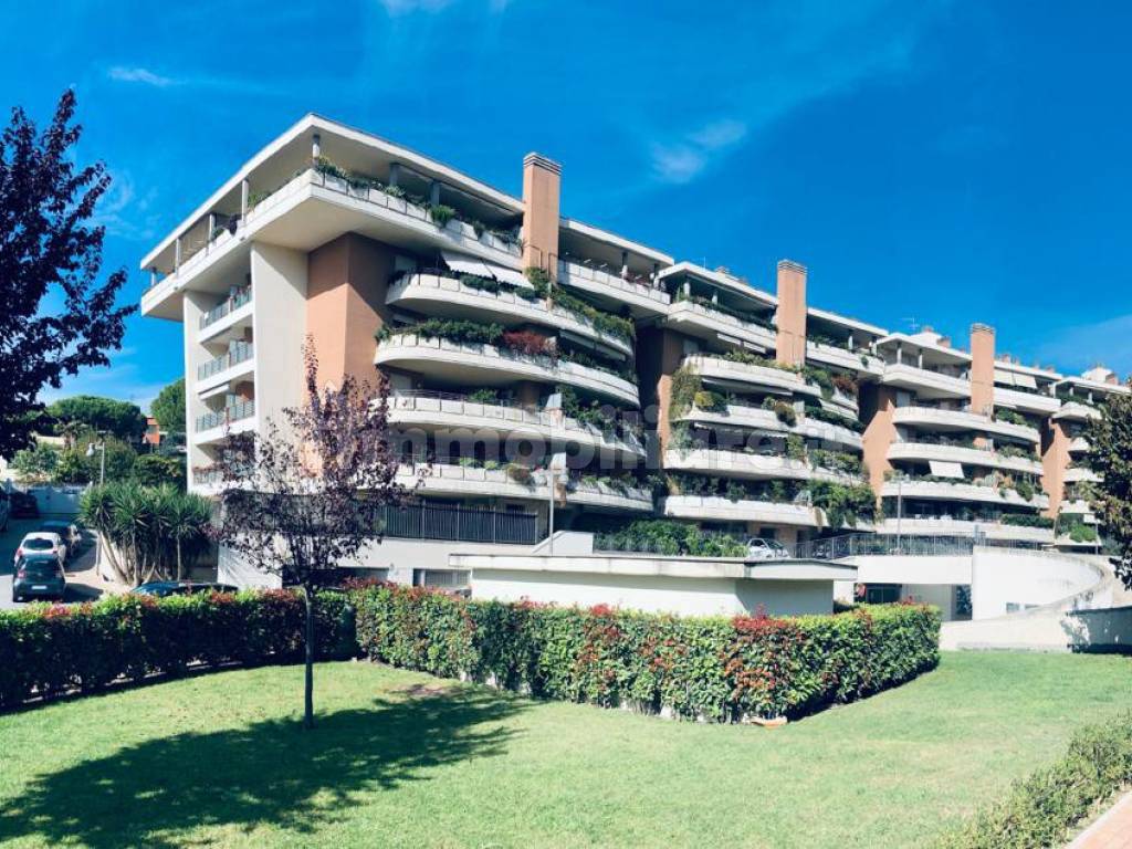 Vendita Appartamento Roma. Trilocale in via Monte Amiata. Ottimo stato ...