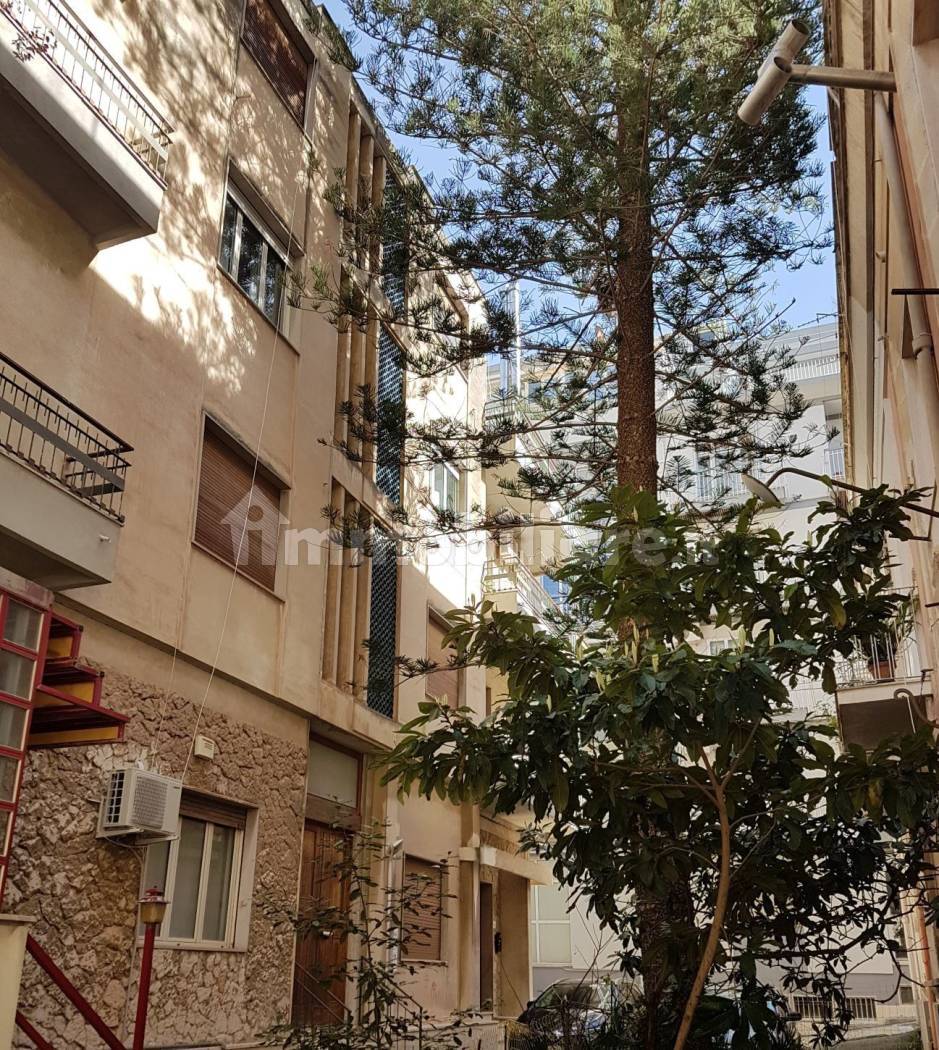 Appartamento via Gualtiero Castellini, Centro, Ragusa