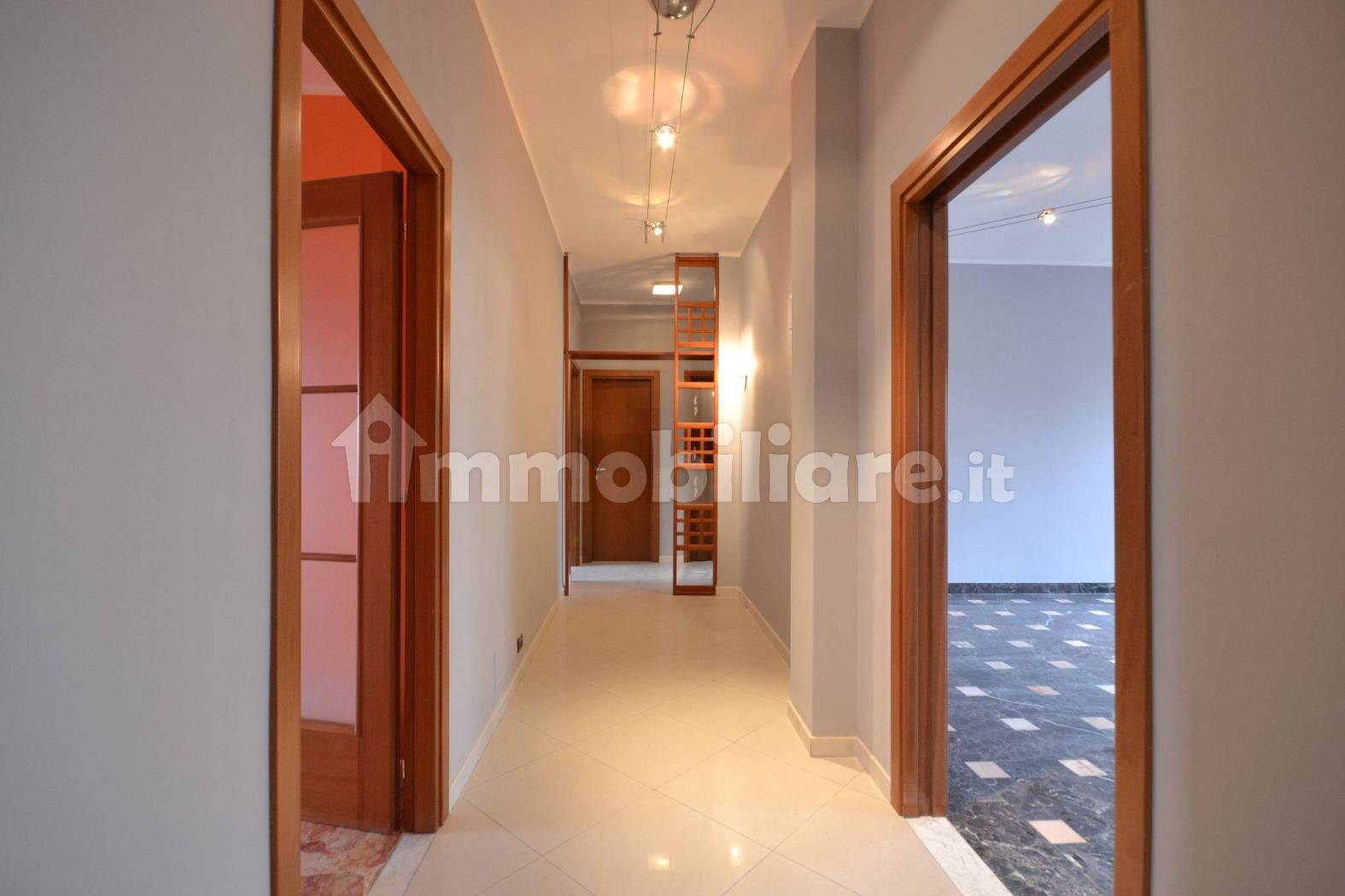 Trilocale piazza Giuseppe Garibaldi 20, Centro, Crescentino