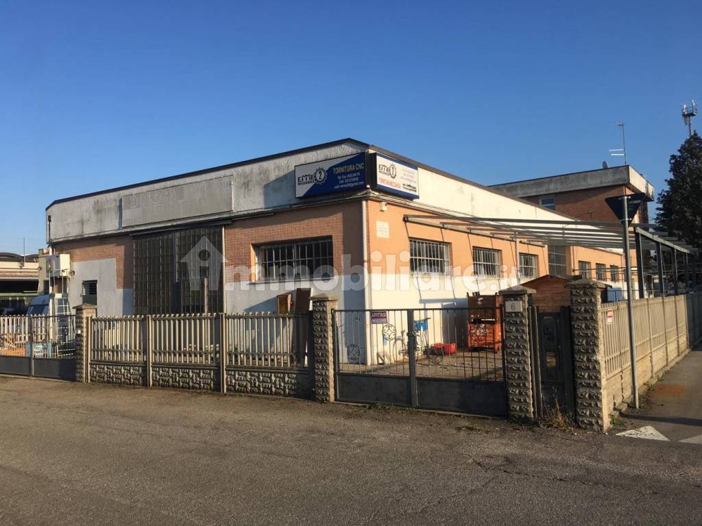 Capannone via Gaetano Donizetti 54, Ferrara, rif. 85517776 - Immobiliare.it