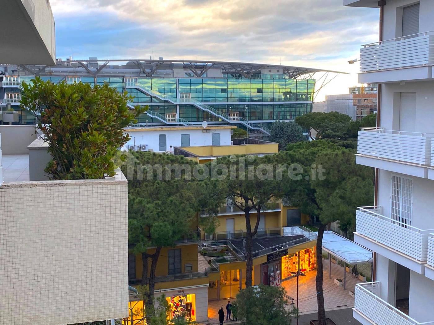 Quadrilocale viale Maria Ceccarini, Centro, Riccione