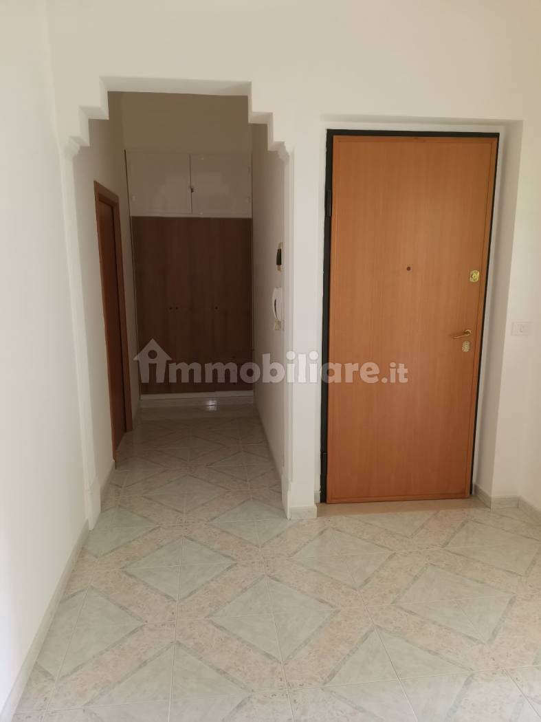 Trilocale via Giuseppe Mazzini 202, Borgo, Taranto