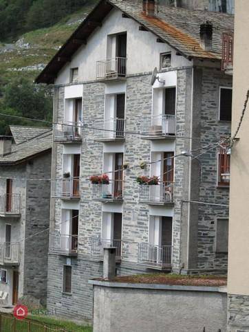 Quadrilocale da ristrutturare, Chiesa in Valmalenco