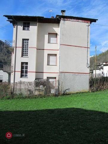 Quadrilocale Tornadri, Centro, Lanzada