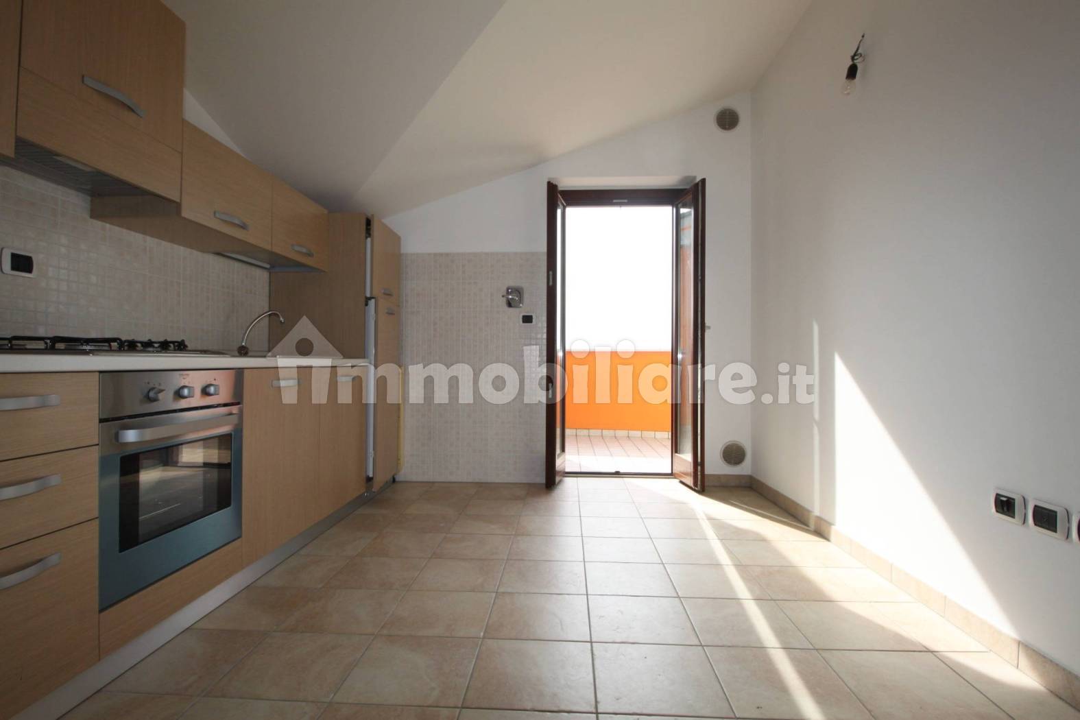 Bilocale via Giulio Monteverde, Villa Carmine, Montesilvano