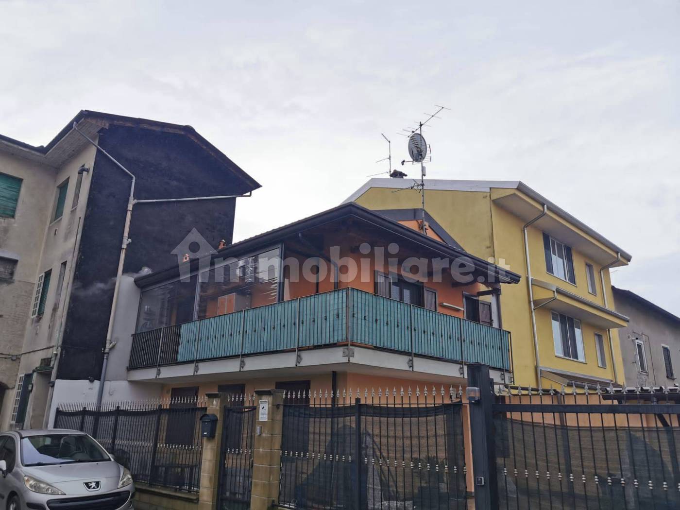 Quadrilocale via Alessandro Volta 13, Centro, Trecate