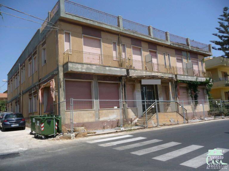 Negozio - Locale commerciale in Vendita