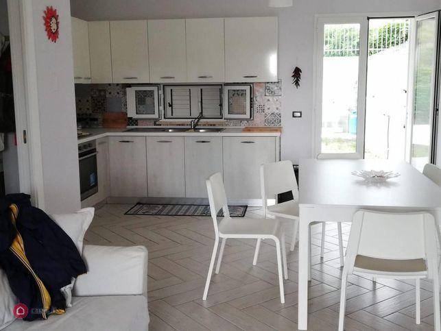 Villa unifamiliare Pietrarossa, Centro, Diamante