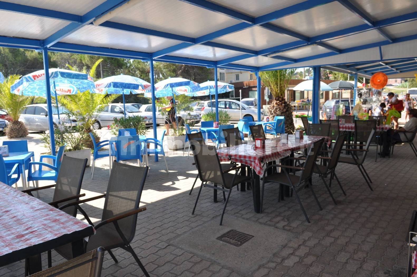 Locale commerciale in Vendita