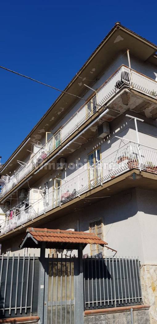 Bilocale via Giulio Tesauro 35, Torrione, Salerno