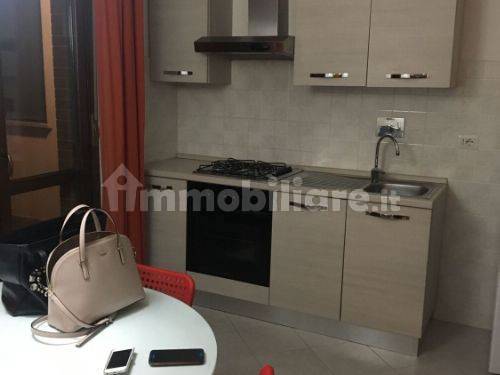 Affitto Appartamento Roma. Quadrilocale in via Luigi Crocco. Buono ...