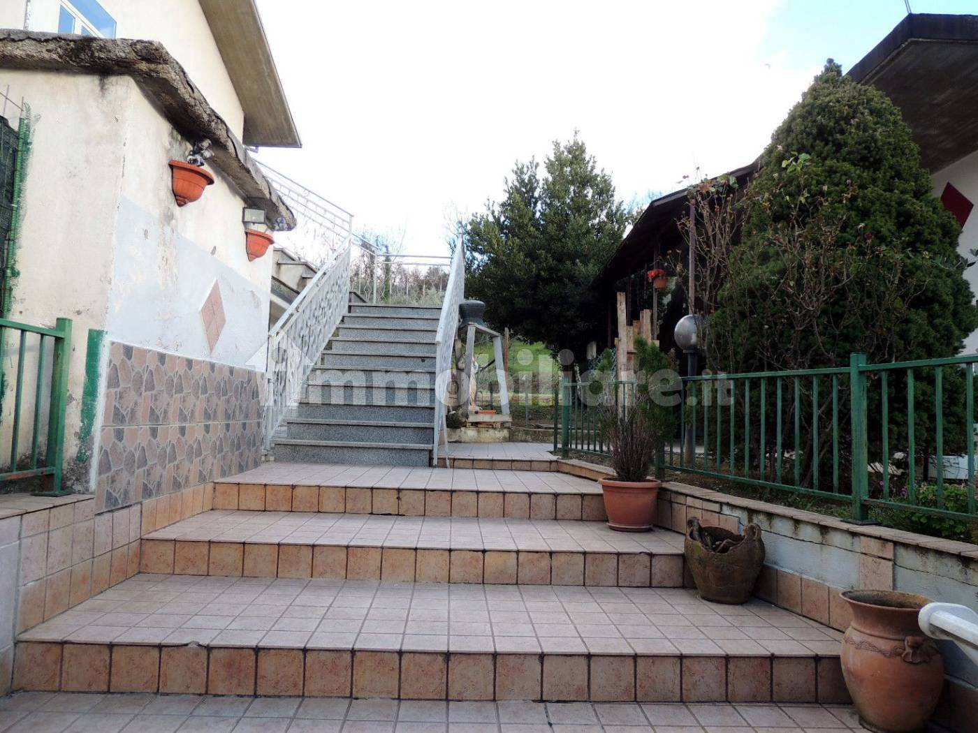 Appartamento piazza Giacomo Matteotti, Centro, Scafa