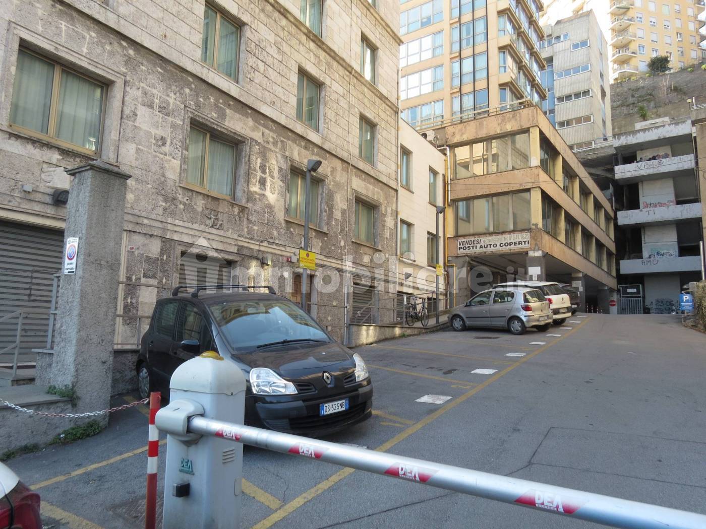 Posto auto - moto in Vendita