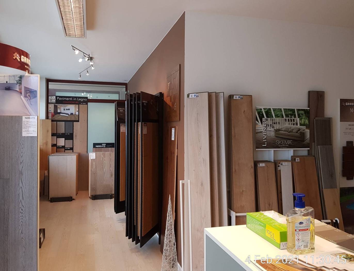 Locale commerciale in Vendita