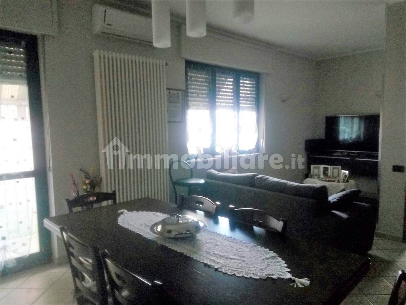 Trilocale via Tagliaferro, Centro, Castagnole delle Lanze