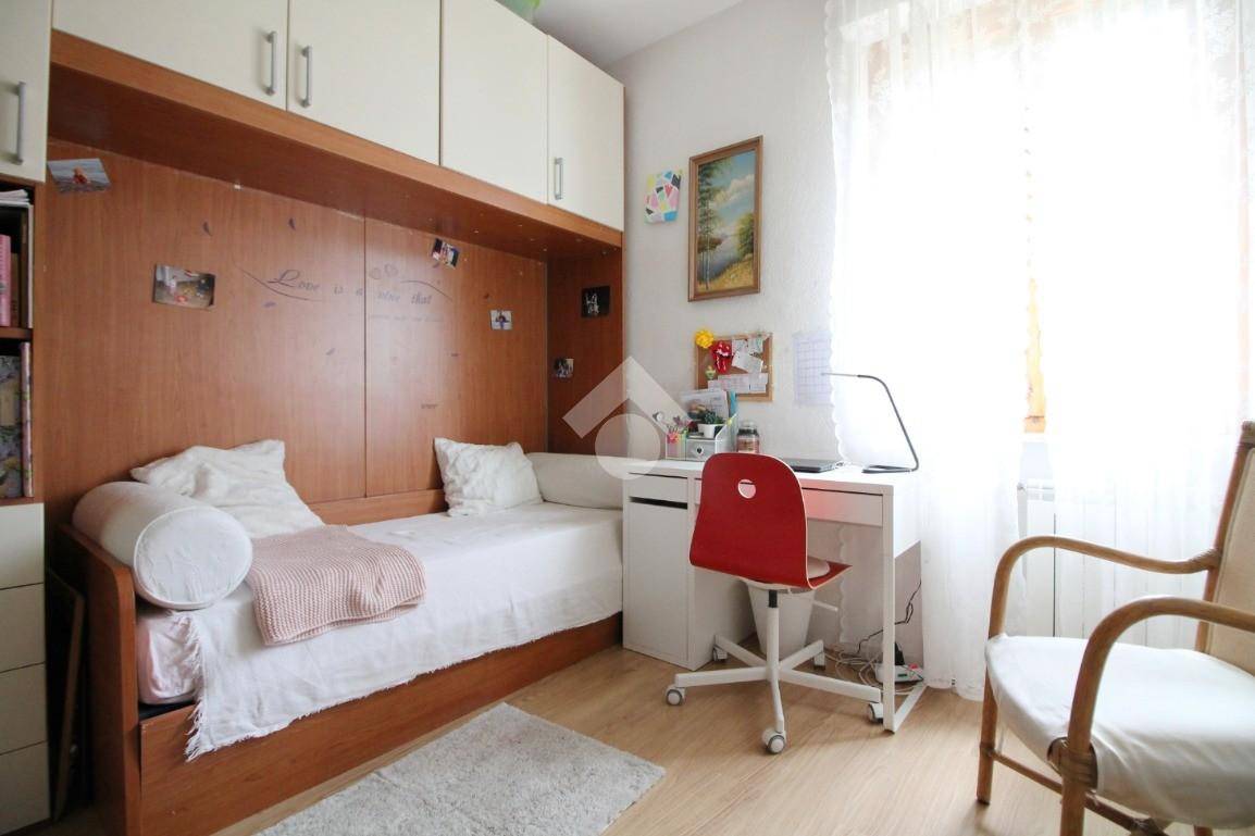 Trilocale via Persio 40, Centro, Ameglia