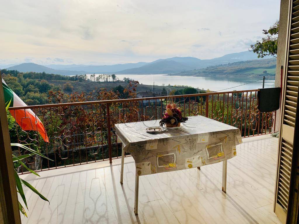 Trilocale Località Madonnuccia Poggiolo 52, Centro, Sansepolcro