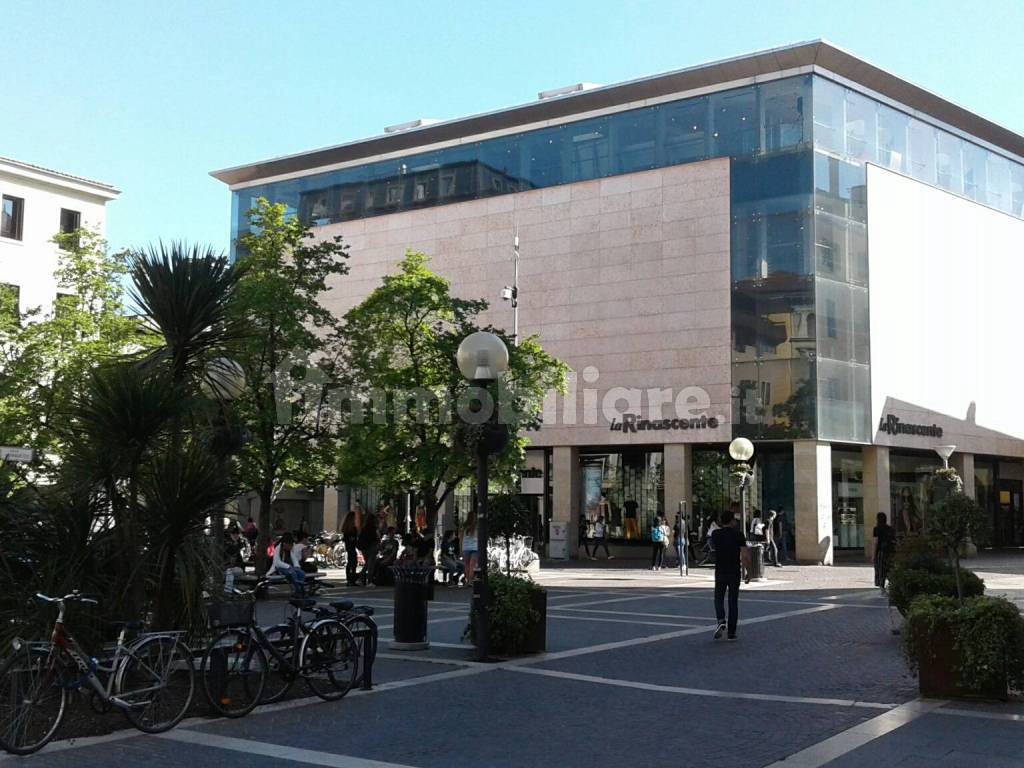 Locale commerciale piazza Giuseppe Garibaldi, Padova, rif. 86652286 ...