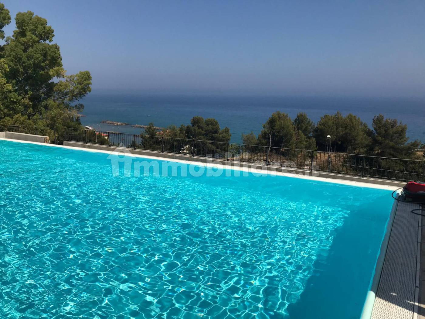 Appartamento in villa via Lungomare 60, Centro, Taggia