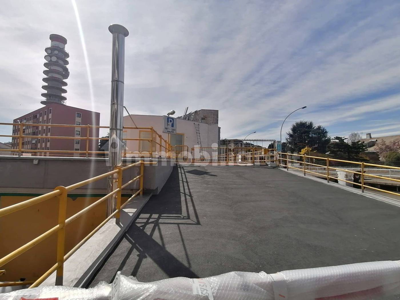 Locale commerciale in Vendita