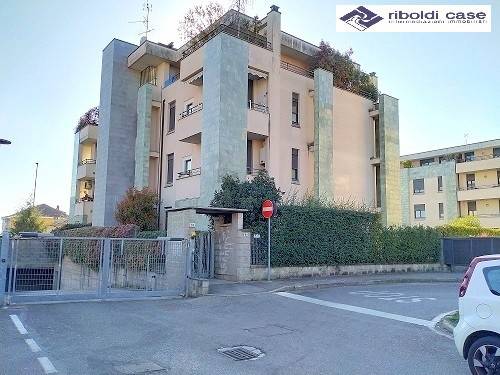 Garage - Box in Vendita