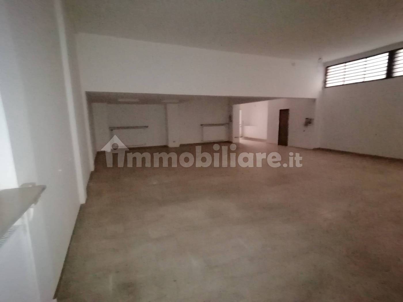 Attività commerciale in Vendita