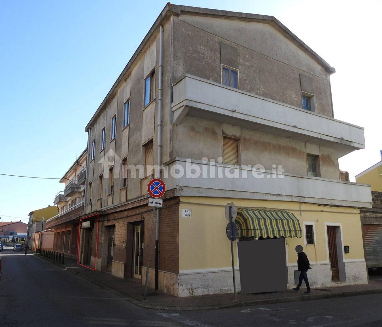 Locale commerciale in Vendita