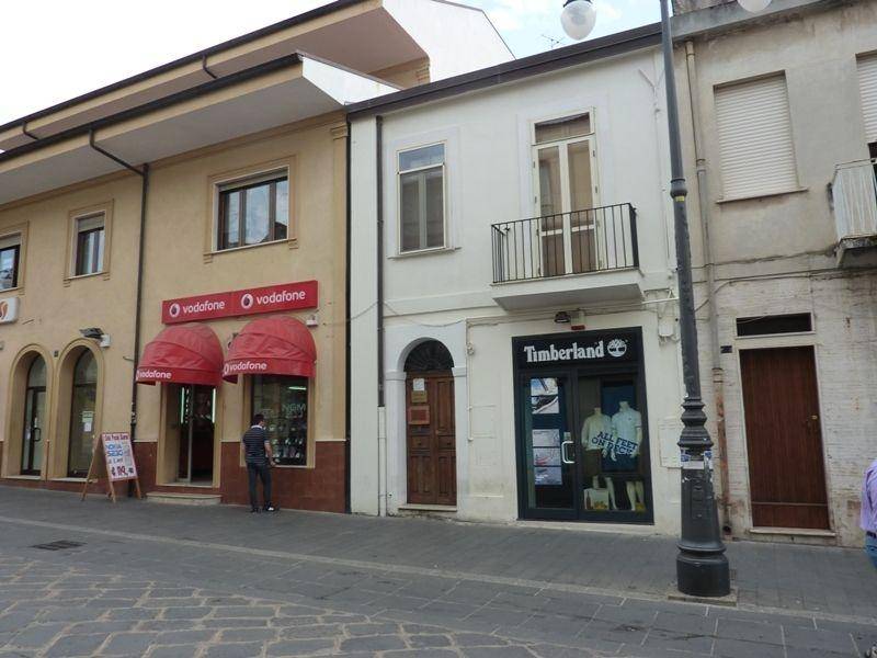 Trilocale da ristrutturare, primo piano, Centro, Vibo Valentia