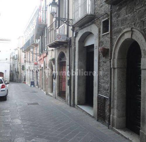 Locale commerciale in Vendita