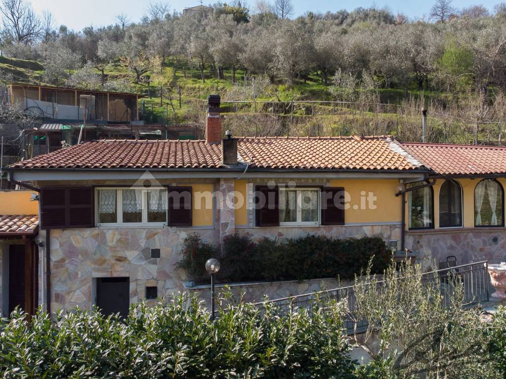 Vendita Villa unifamiliare in Circonvallazione Gerano Gerano. Ottimo ...