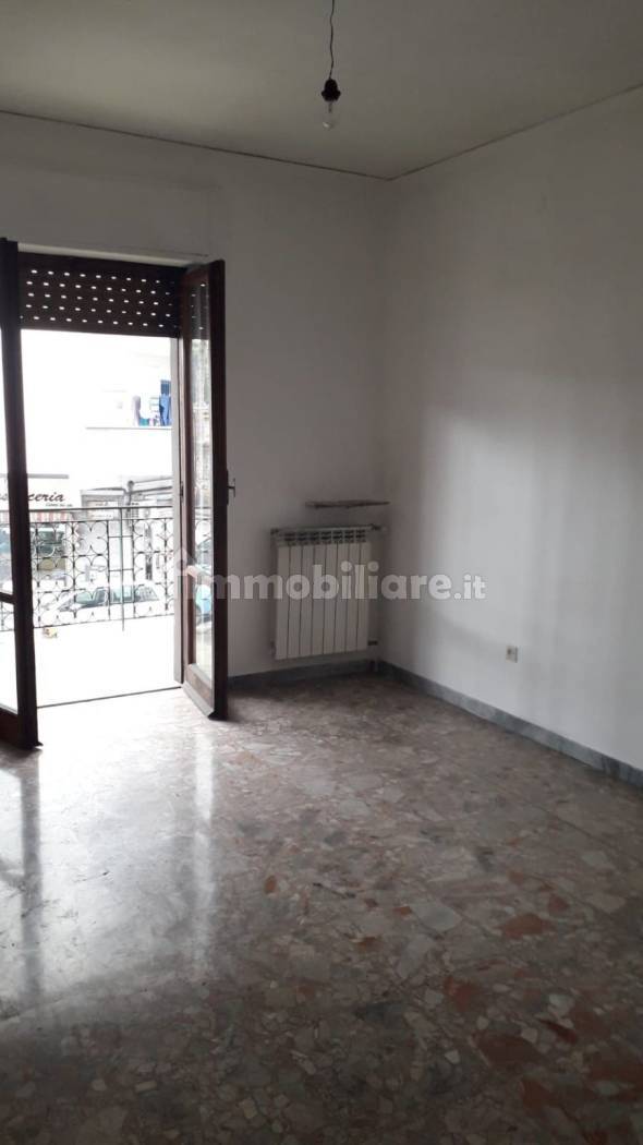 Quadrilocale via Michele Pietravalle 3, Zona Ospedaliera, Napoli