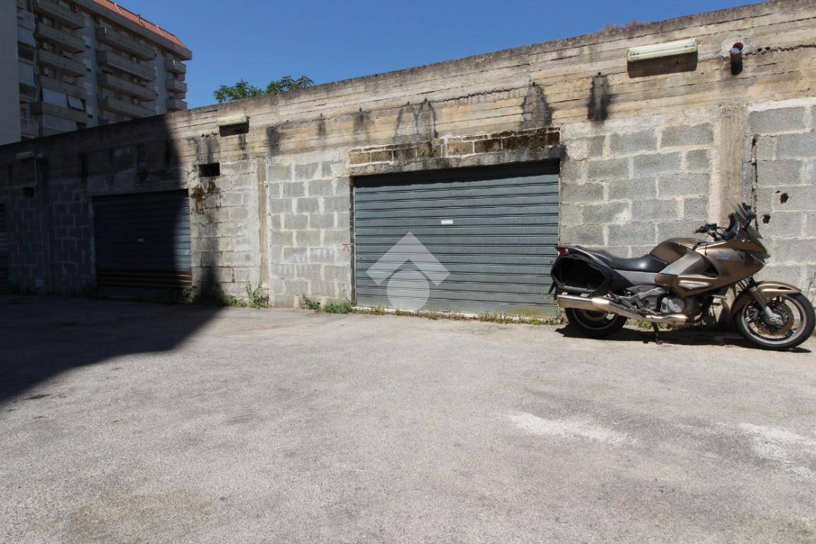 Garage - Box in Vendita