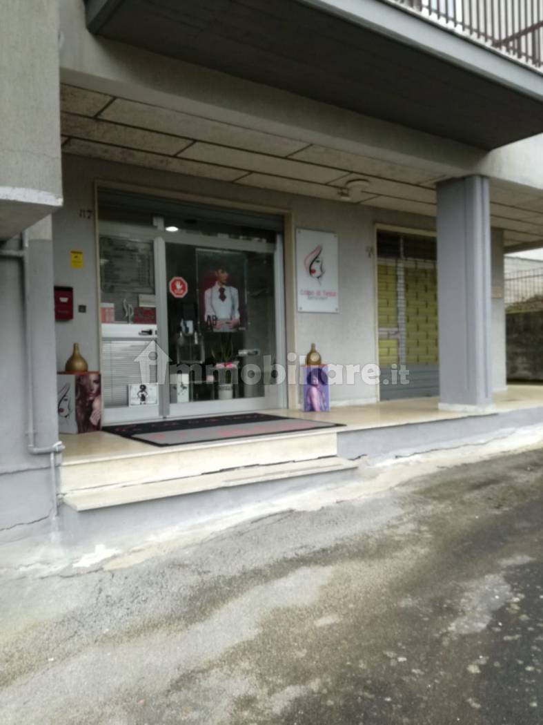 Locale commerciale in Vendita