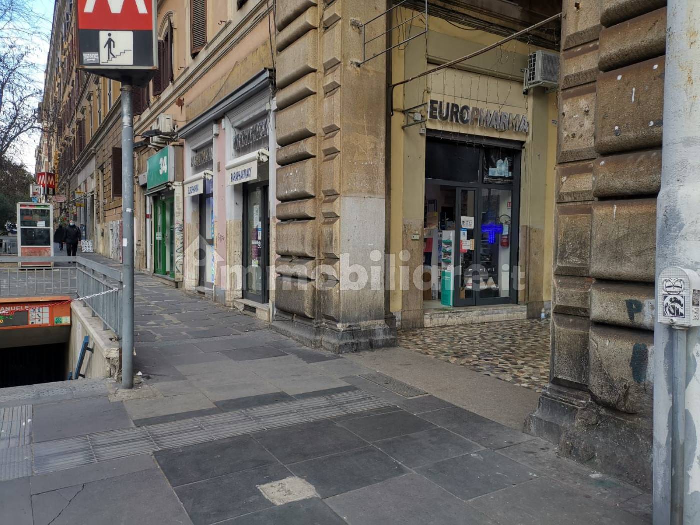 Locale commerciale in Vendita