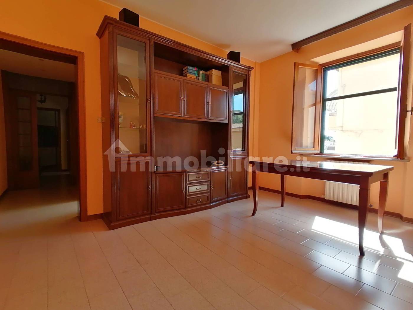 Trilocale via Trieste, Centro, Loreto