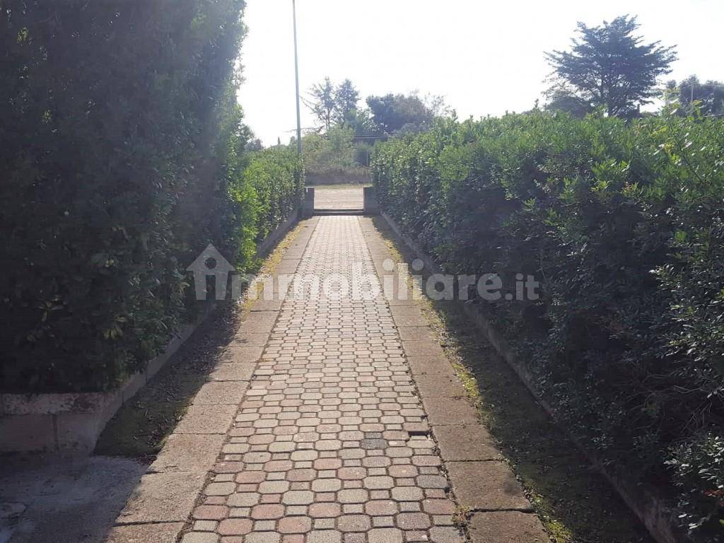 Negozio - Locale commerciale in Vendita