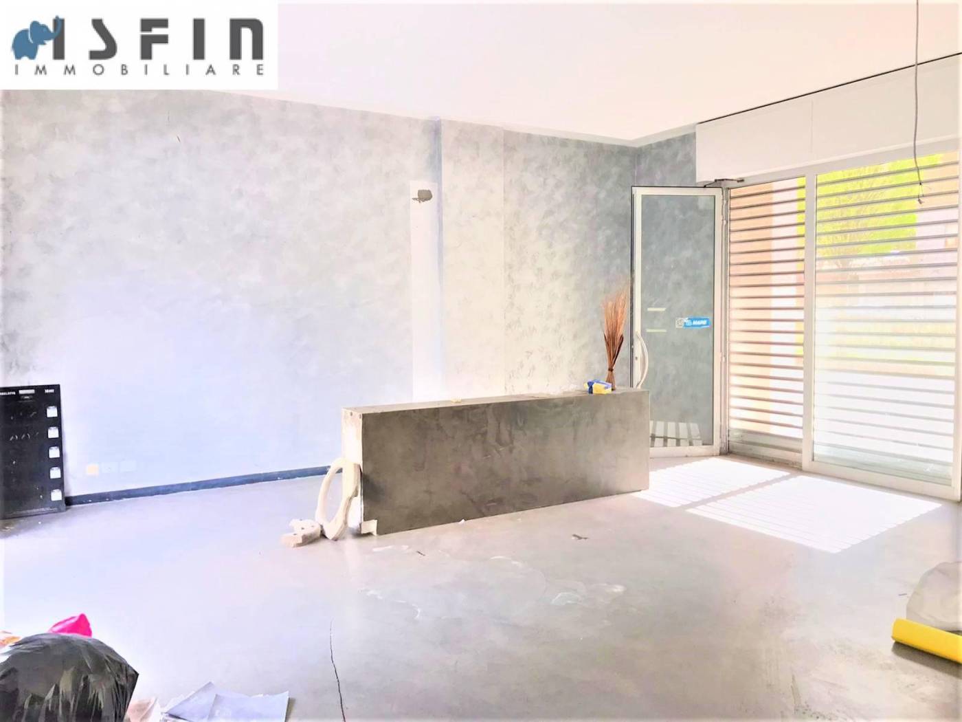 Locale commerciale in Vendita