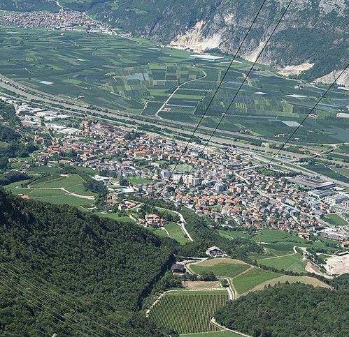 Locale commerciale in Vendita