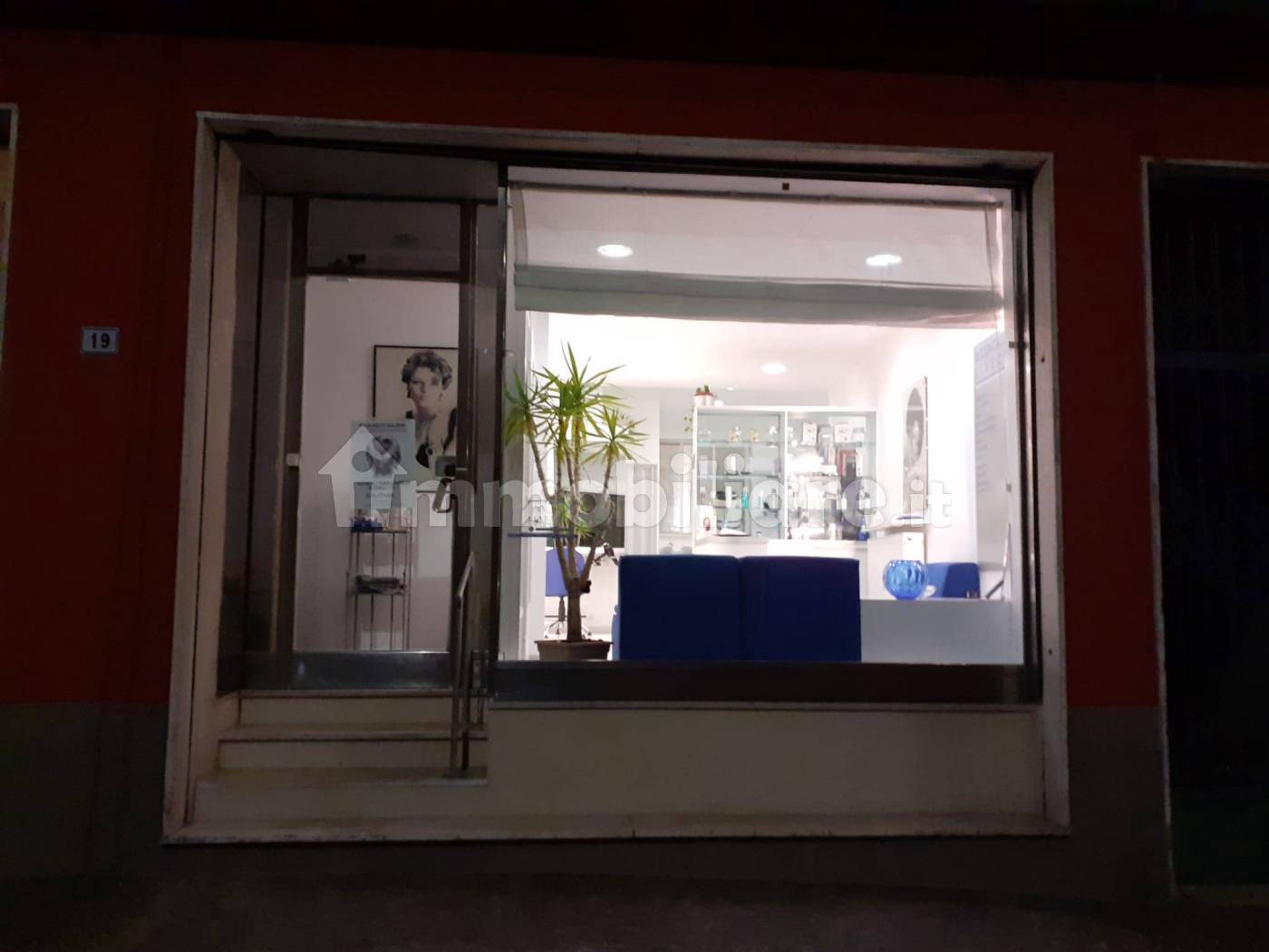 Locale commerciale in Vendita