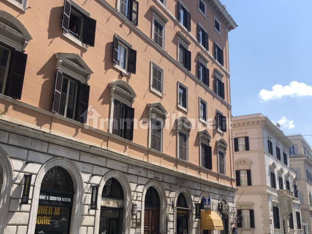 Vendita Appartamento Roma. Trilocale in via Palestro 56. Ottimo stato ...